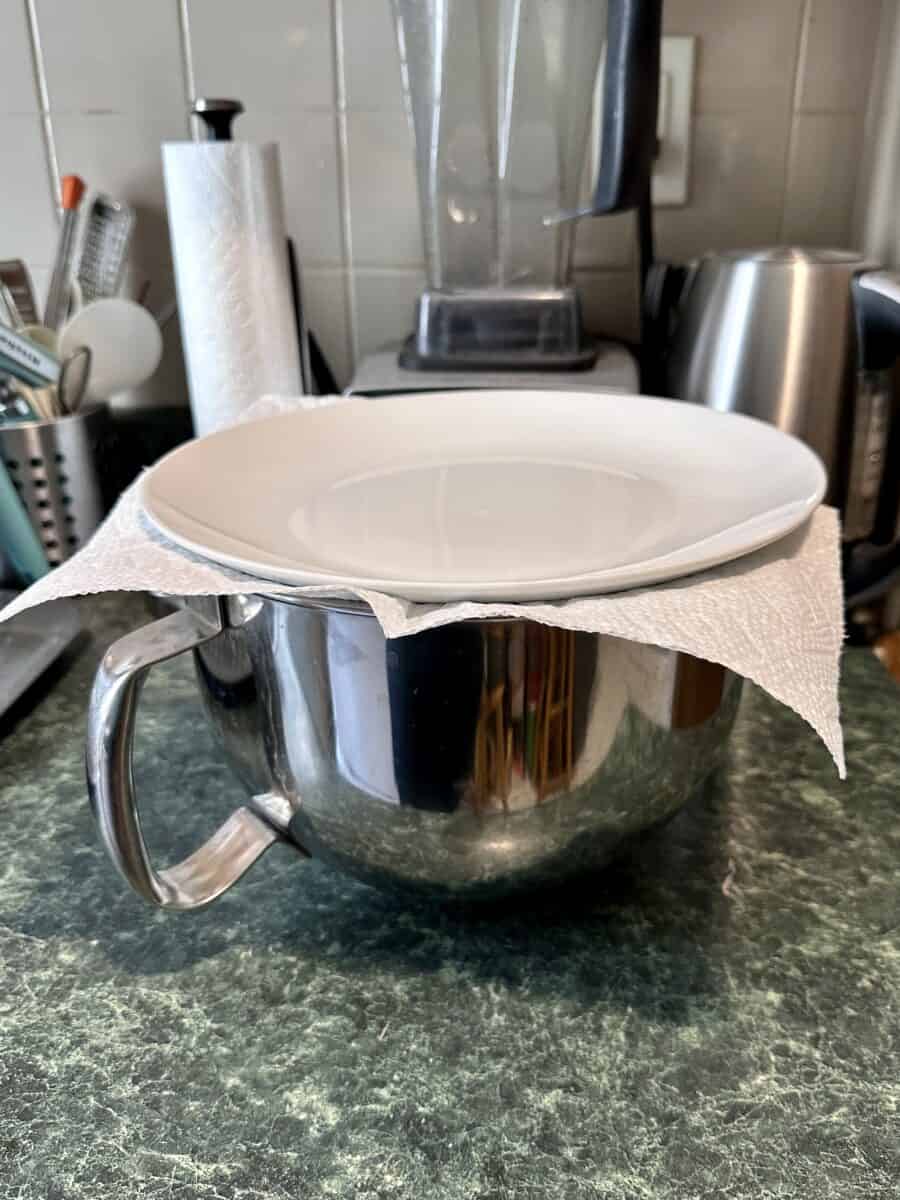 How to Store Royal Icing: Countertop? Fridge? Freezer??