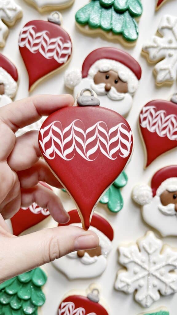 Red Royal Icing: How to Make the Best Red Icing