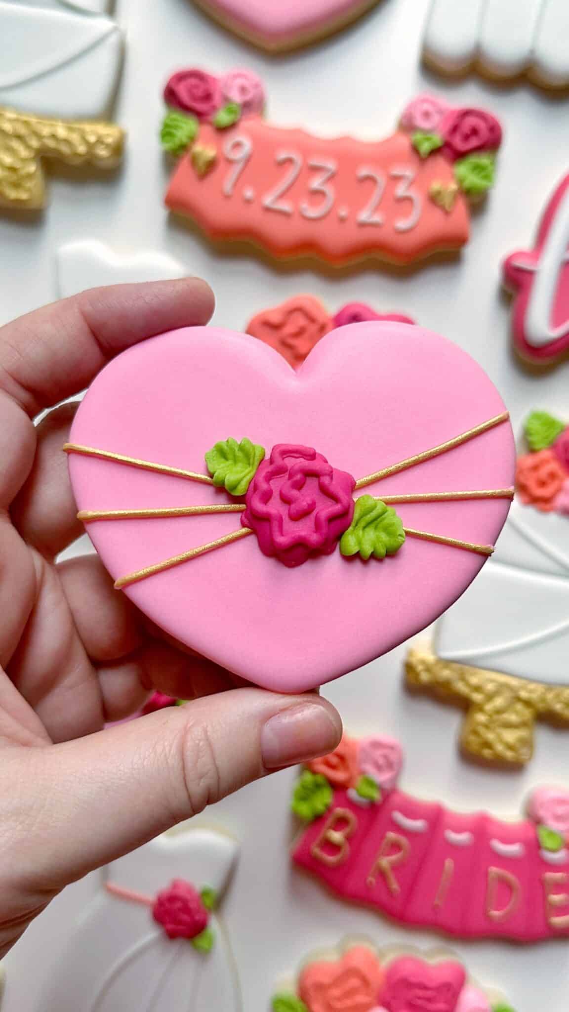 Left-Handed Cookie Decorating: Tips You Didn't Know You Needed!