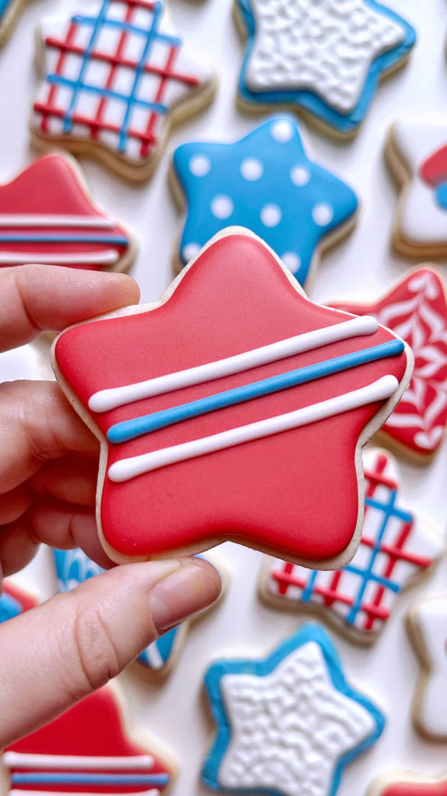 Red Royal Icing: How to Make the Best Red Icing
